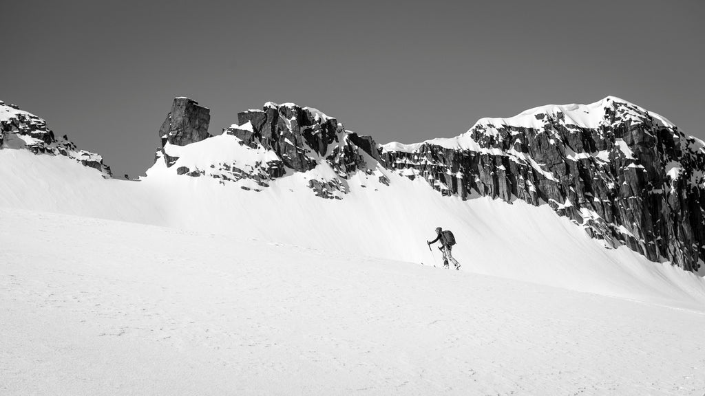 A Ski Touring Close Call in Lyngen | Alison Thacker | Jöttnar
